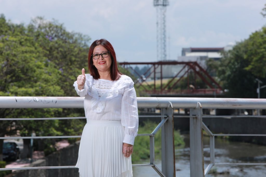 Se debe de fortalecer los Centros de Salud. Será prioridad en mi ...